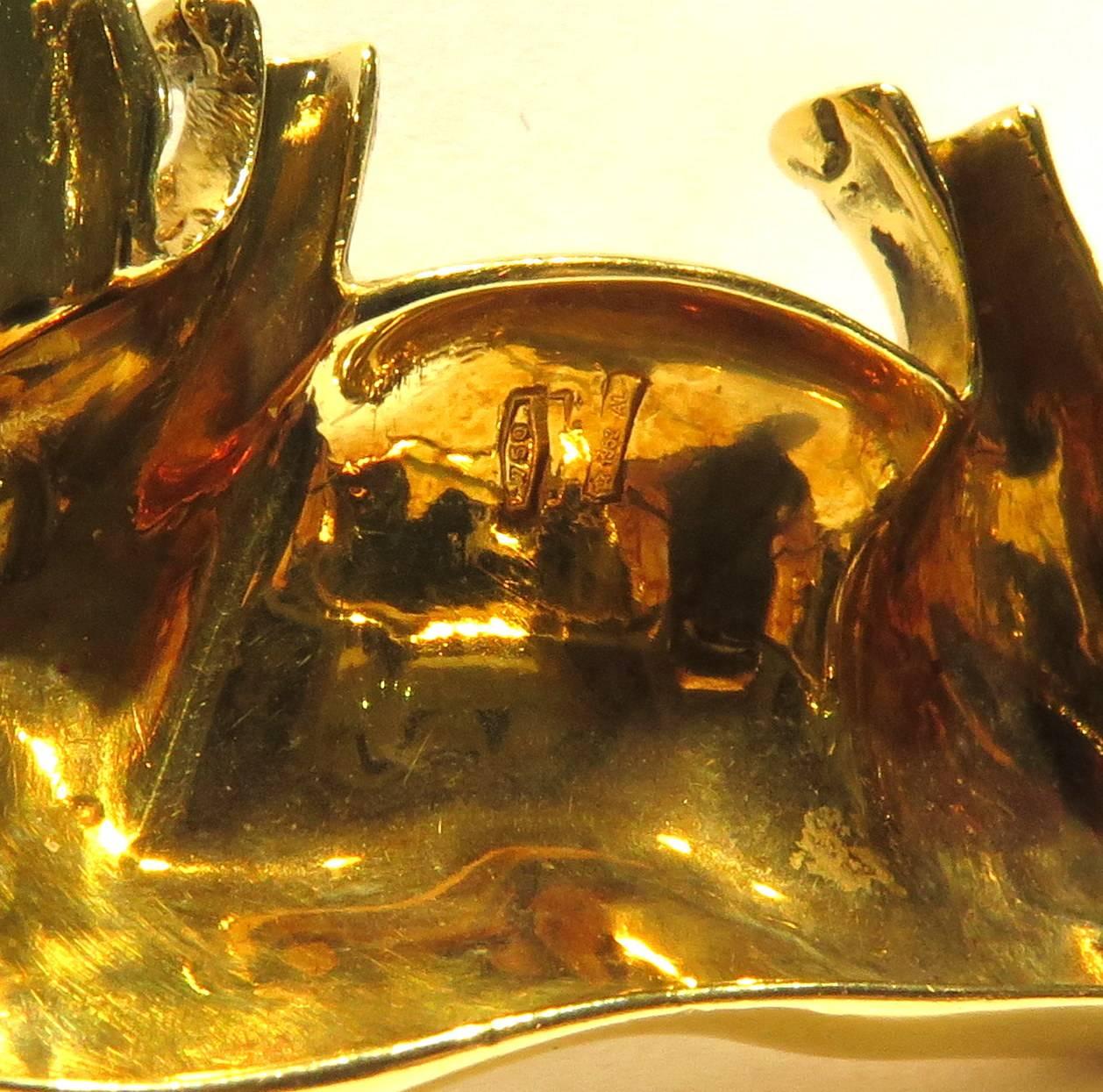 Majestic Diamond Gold Rhinoceros Brooch For Sale at 1stDibs