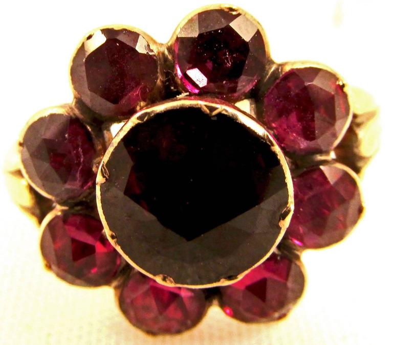 Antique Garnet Gold Cluster Ring For Sale at 1stdibs
