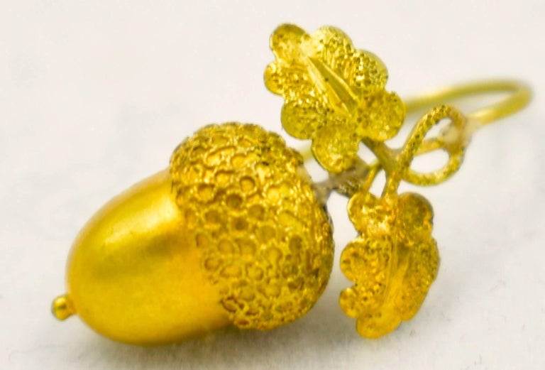 Antique Gold Acorn Earrings at 1stDibs | gold acorn drop earrings