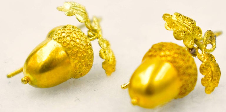 Antique Gold Acorn Earrings at 1stDibs | gold acorn drop earrings