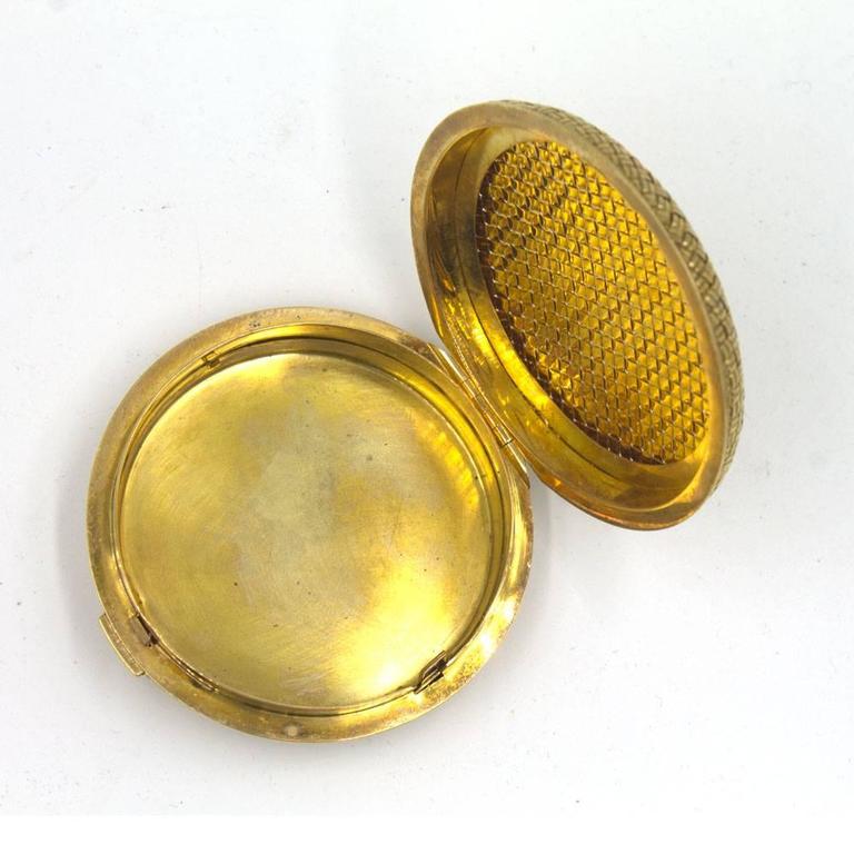 1950's Van Cleef and Arpels 18 Karat Woven Yellow Gold Compact at 1stDibs