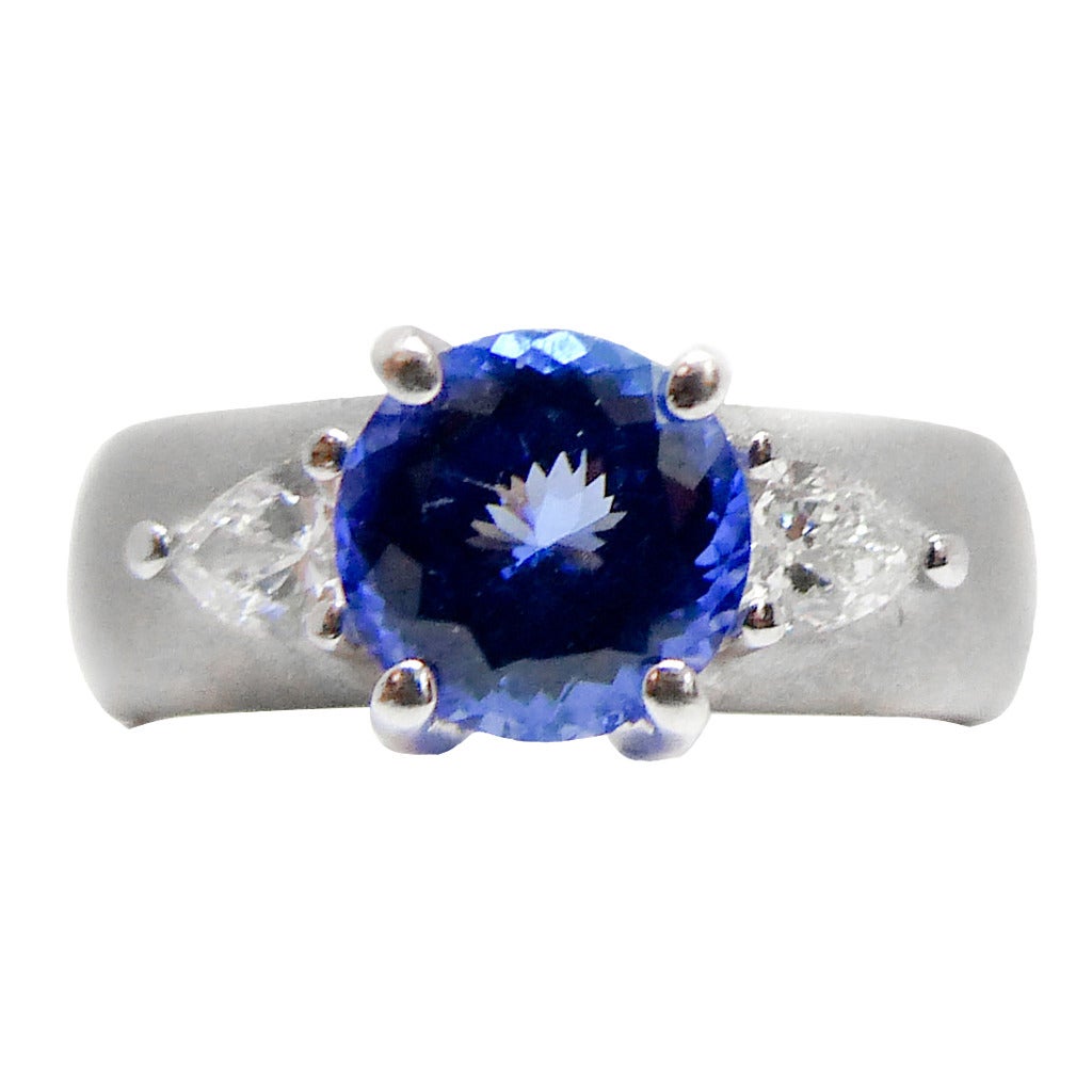 Classic Sapphire and Diamond Ring For Sale at 1stDibs
