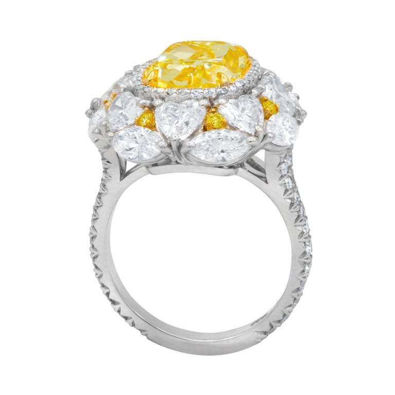 GIA Certified 5.01 Carats Canary Yellow Diamond Ring For Sale at ...
