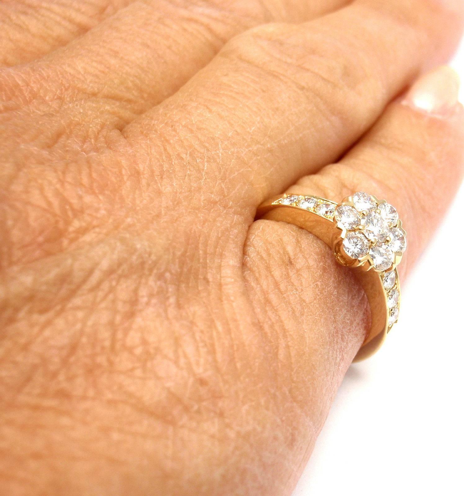 Van Cleef and Arpels Diamond gold Small Fleurette Ring at 1stDibs | van ...