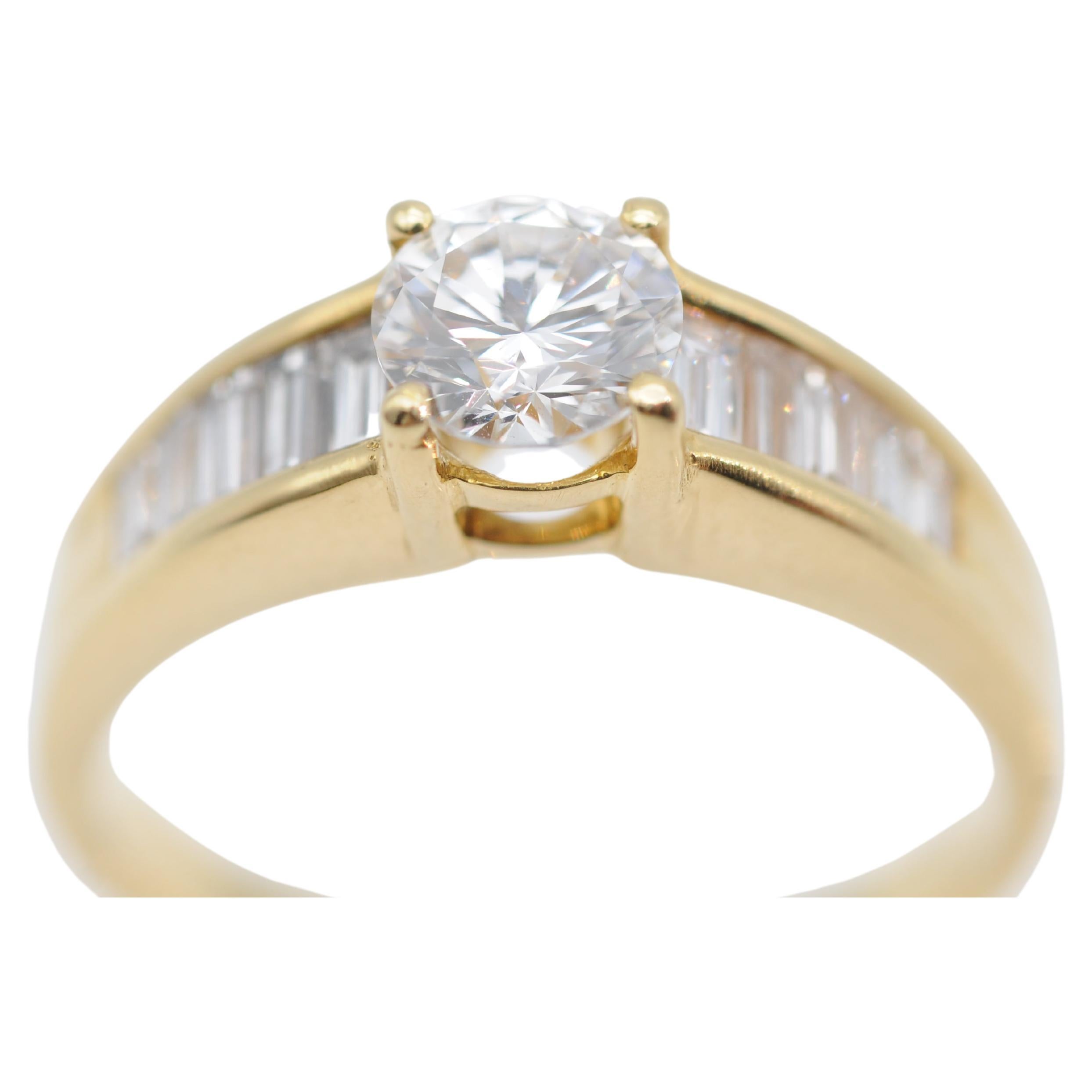 Solitaire Ring Diamond 1.05ct VVS, R with Baguette Stones For Sale at ...
