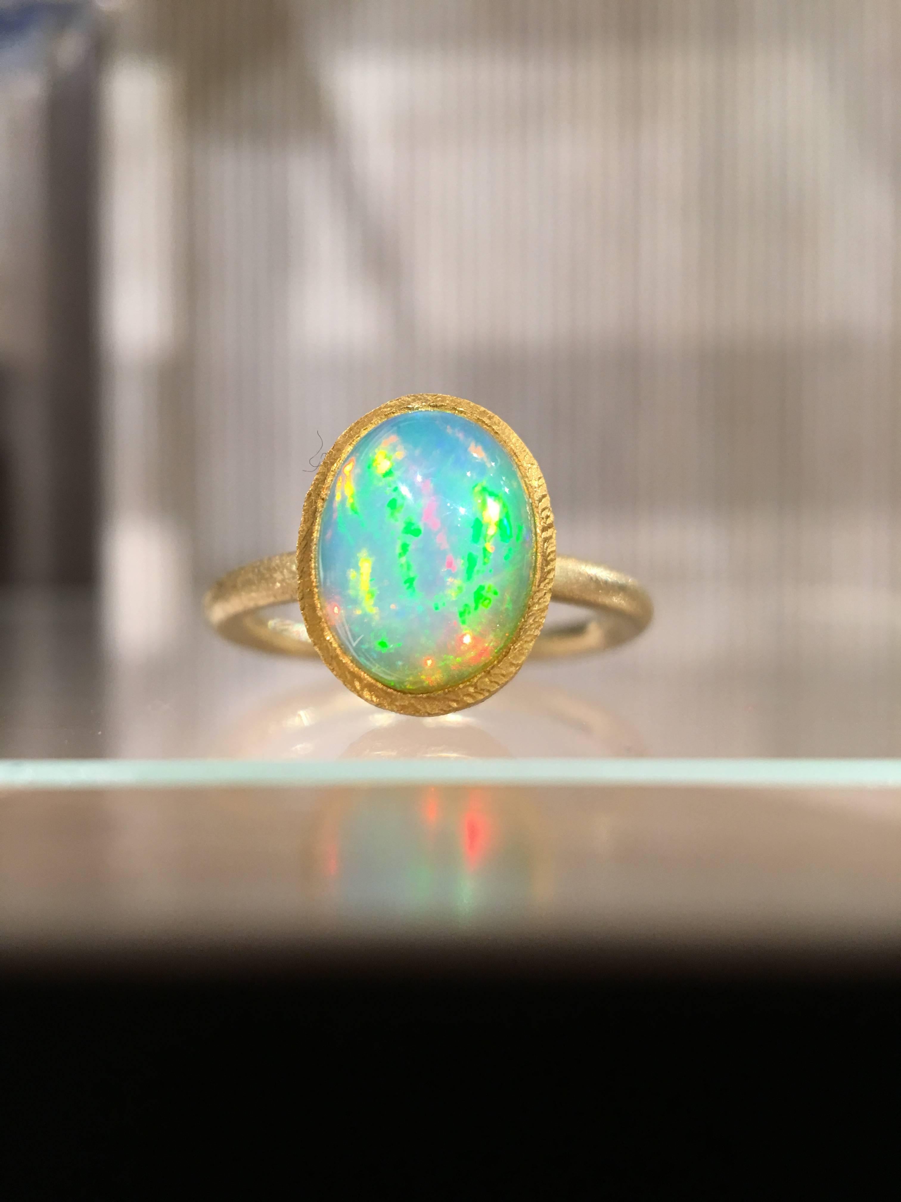 Devta Doolan Electric Rainbow Flash White Opal One of a Kind Gold Ring at 1stDibs | devta रिंग