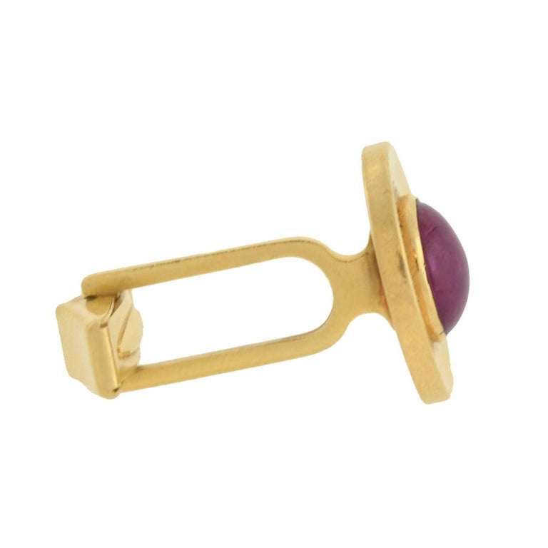 J.E. Caldwell Retro Burmese Ruby Cabochon Gold Cufflinks For Sale at ...
