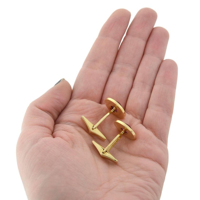 J.E. Caldwell Retro Burmese Ruby Cabochon Gold Cufflinks For Sale at ...