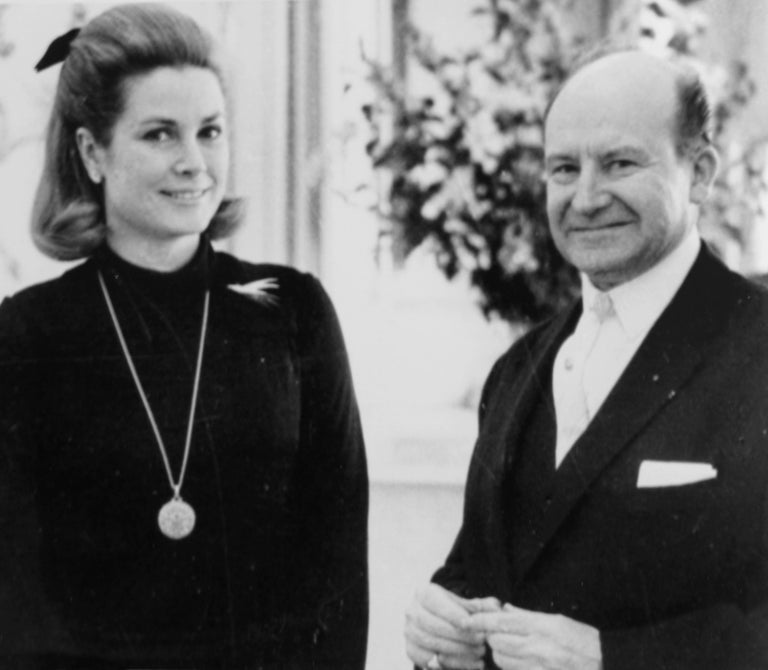 1963, Georges Braque "Thalia" 18 Karat Gold and Diamond Brooch at 1stDibs