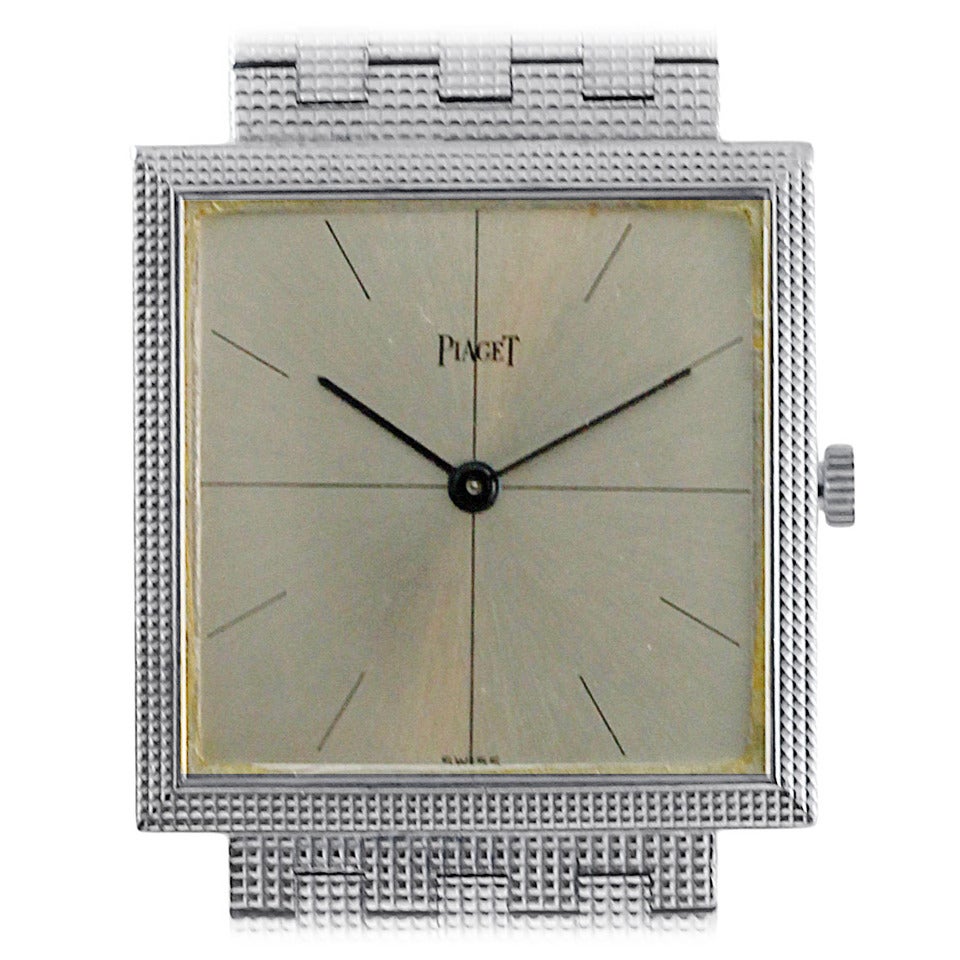 Piaget Quartz Watch - 22 For Sale on 1stDibs