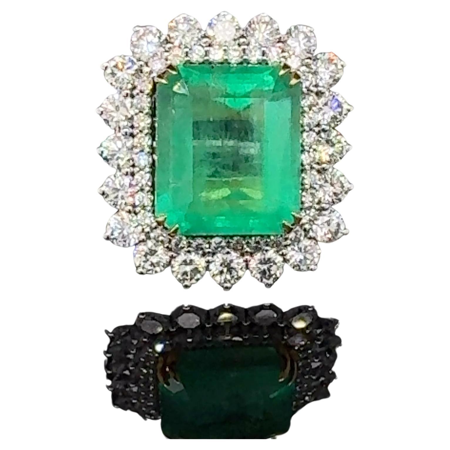 7.98 carat Colombian natural Vivid Green Emerald cluster ring For Sale ...