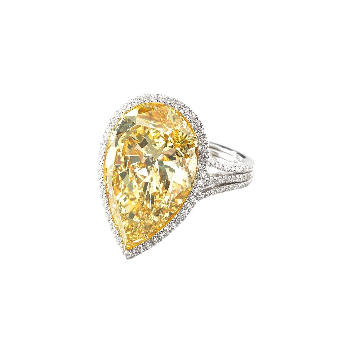 18 Carat Canary Diamond Platinum Ring "The Golden Idol"﻿ For Sale at ...