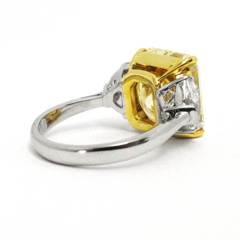 Harry Winston 10.01 Carat GIA Fancy Yellow Radiant Cut Diamond Ring at ...