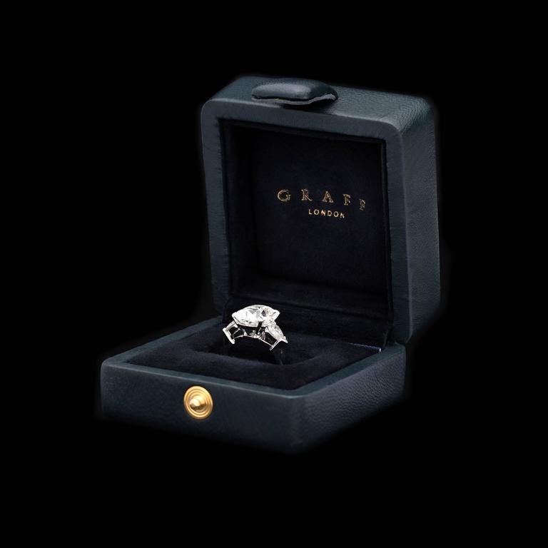Graff 7.14 Carat Diamond Platinum Three-Stone Ring at 1stDibs | graff ...