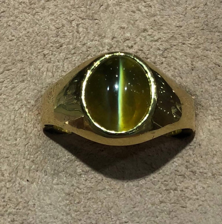 8.00 carat Cats Eye Ring For Sale at 1stdibs