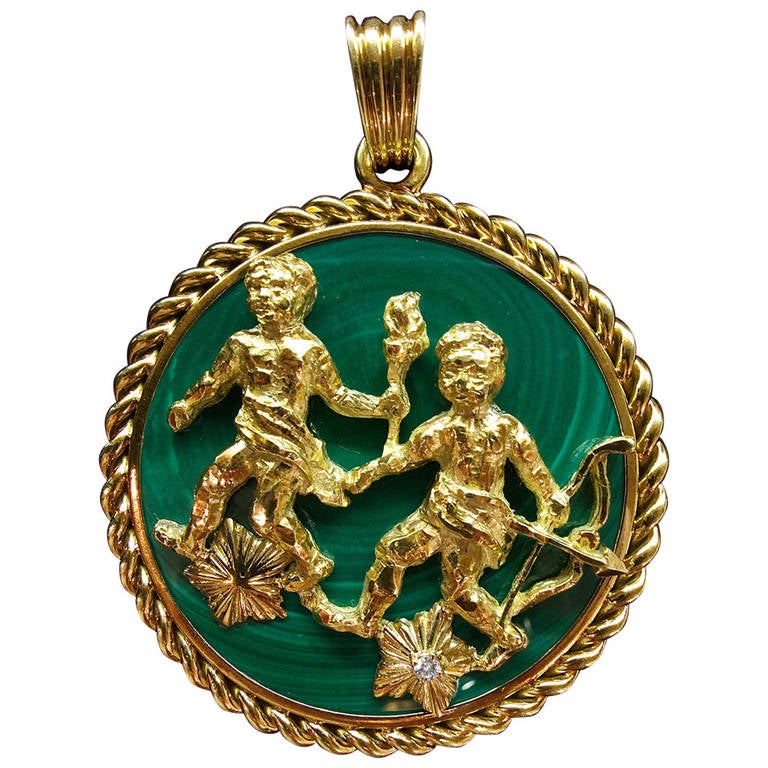 Van Cleef and Arpels Malachite Yellow Gold Pendant at 1stDibs