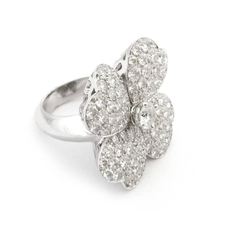 Van Cleef and Arpels Cosmos Collection Brilliant Diamonds Gold Ring at ...