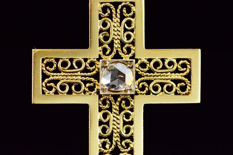 Stunning 0.50 Carat Rose Cut Diamond Filigree Gold Cross For Sale at ...
