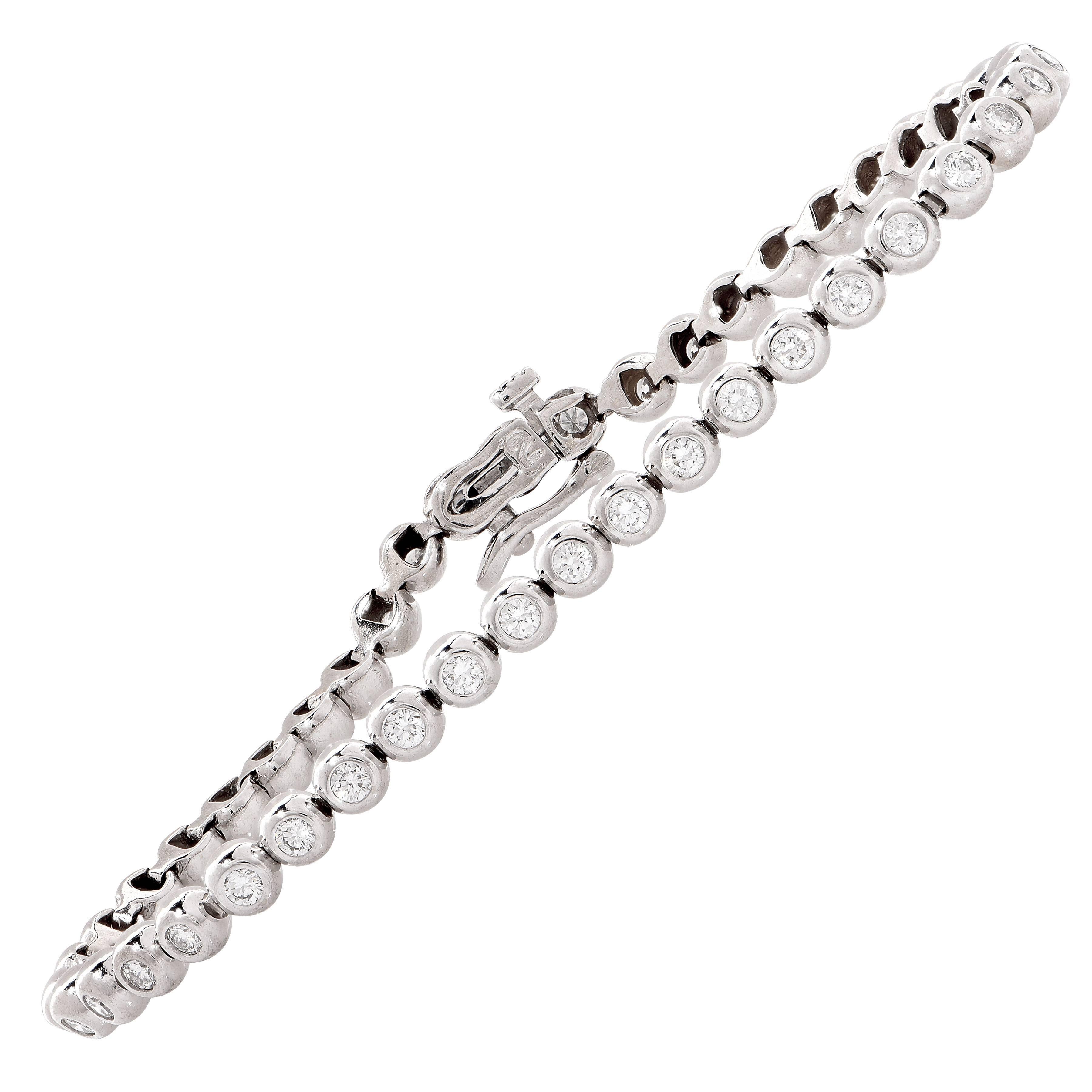 Modern 2.70 Carats Bezel Set Diamond Bracelet at 1stDibs | bezel set ...