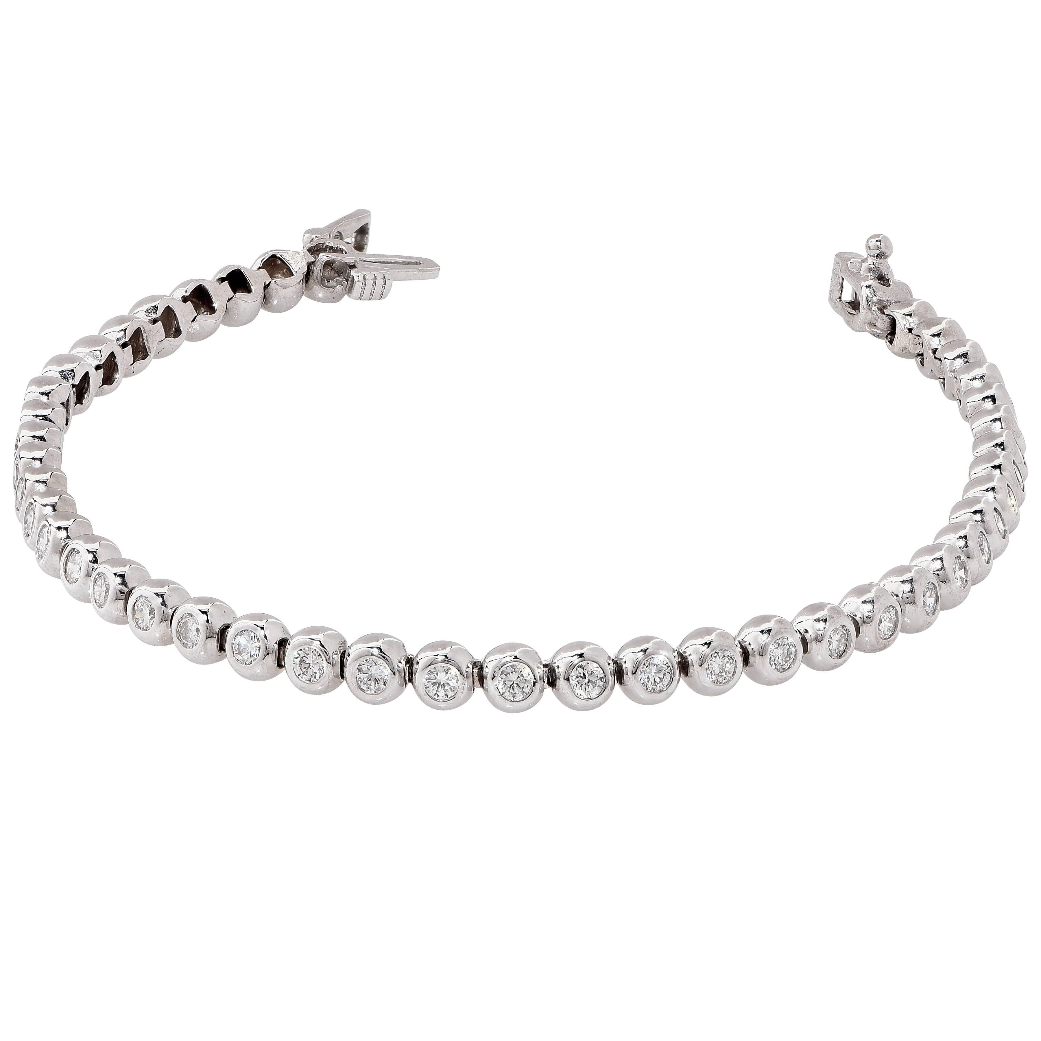 Modern 2.70 Carats Bezel Set Diamond Bracelet at 1stDibs | bezel set ...