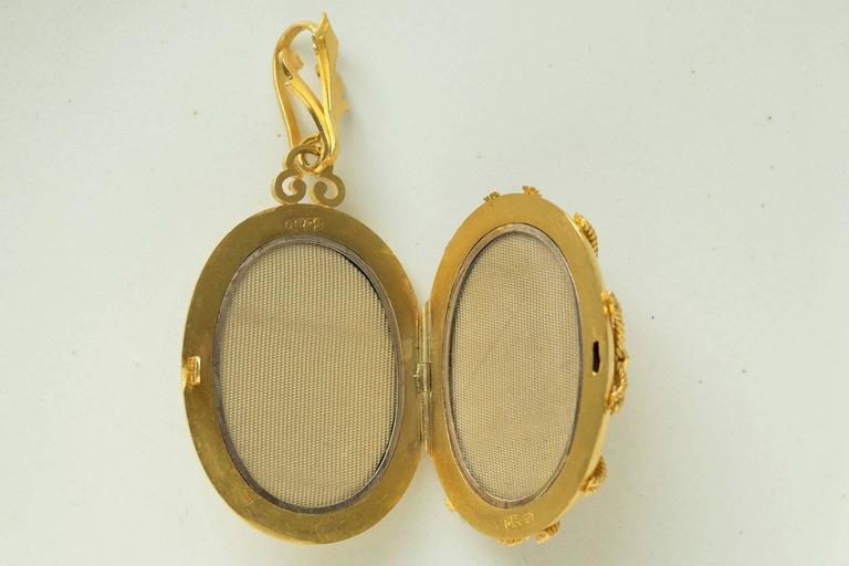 Antique Victorian Oversized Gold Locket For Sale at 1stDibs | oversized ...