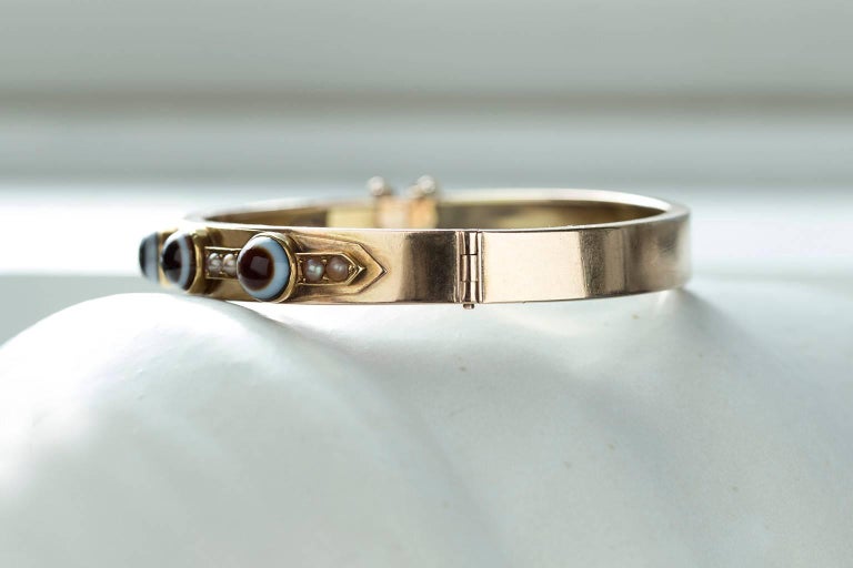 Victorian Bullseye Banded Agate Gold Bangle at 1stDibs