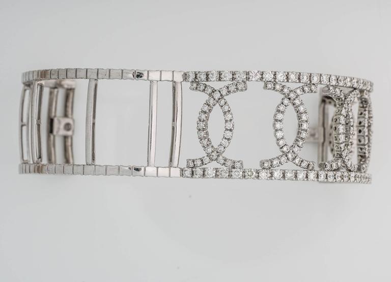 18 Karat White Gold Ornate Bangle 10 Carat Diamond Double "C" Shape ...