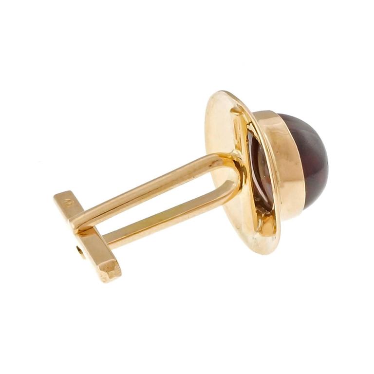 5.50 Carat Cabochon Garnet Gold Oval Cufflinks For Sale at 1stdibs