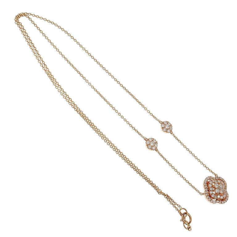 Diamond Cluster Rose Gold Pendant Necklace For Sale at 1stDibs