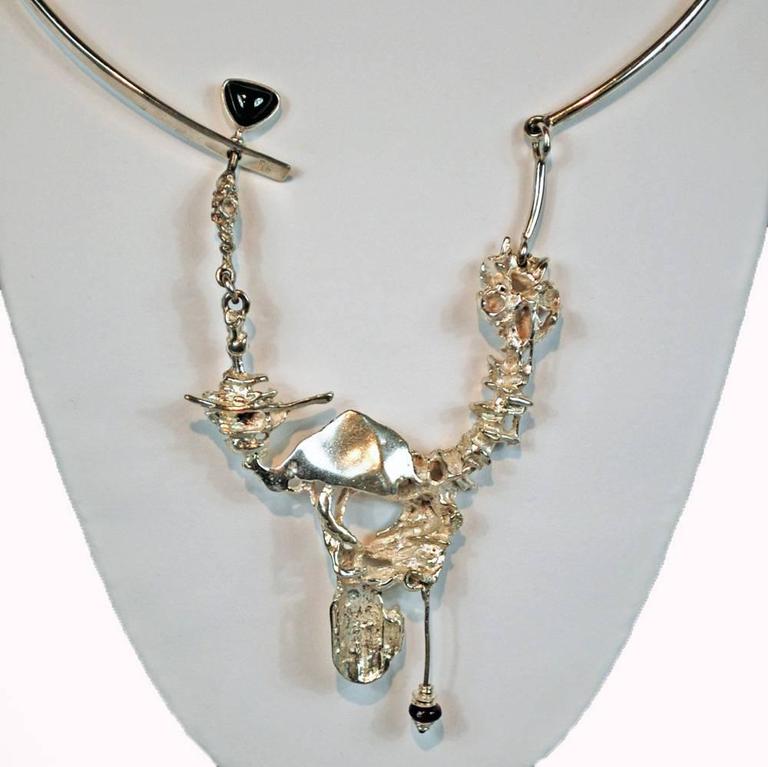 Regine et Frank Juhls Collier de créateurs en argent sterling de forme ...