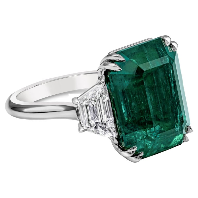 Roman Malakov 14.30 Carat Emerald Cut Green Emerald Three-Stone ...