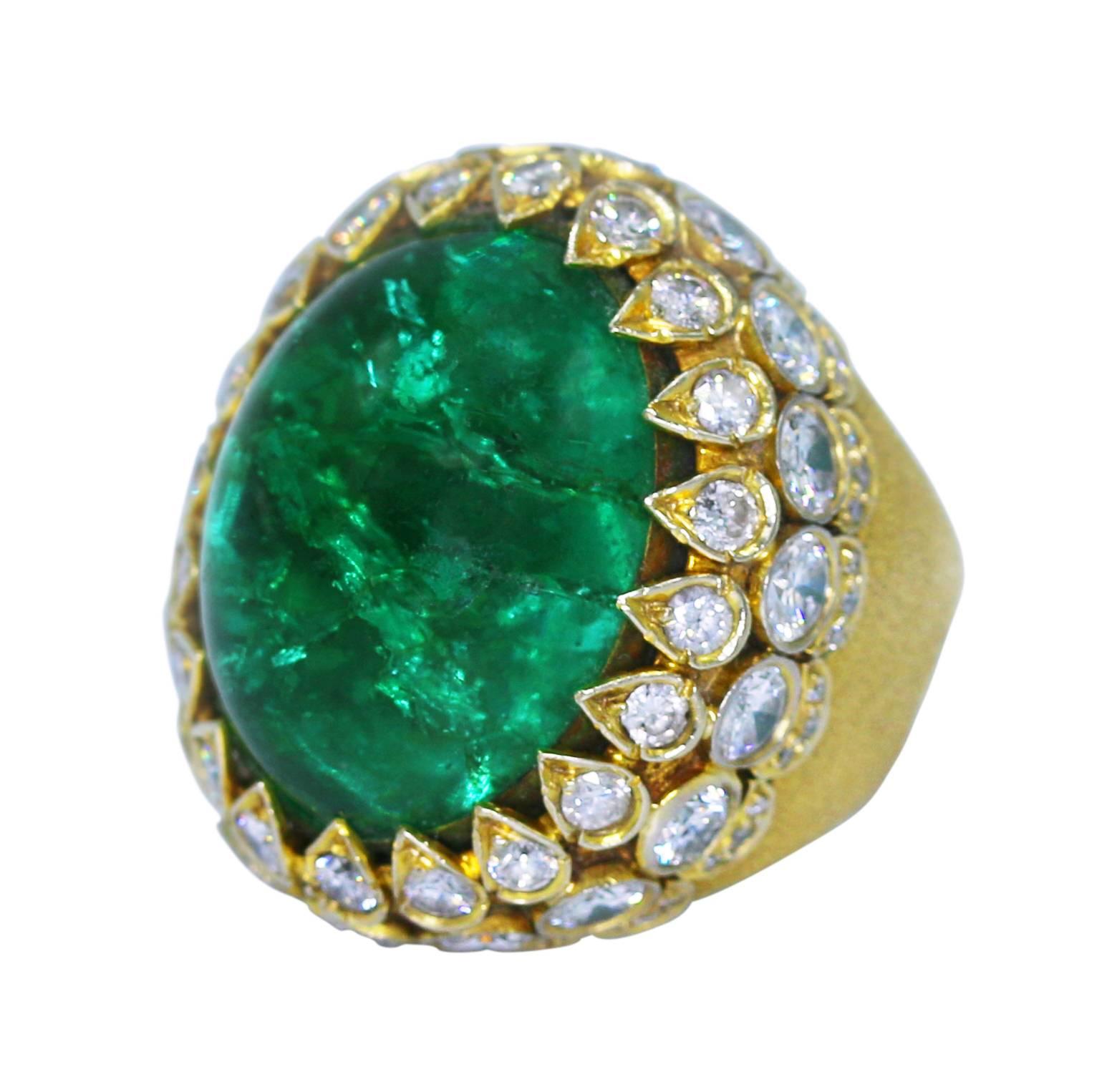 18k Yellow Gold And Green Stone Ring - 13 For Sale on 1stDibs
