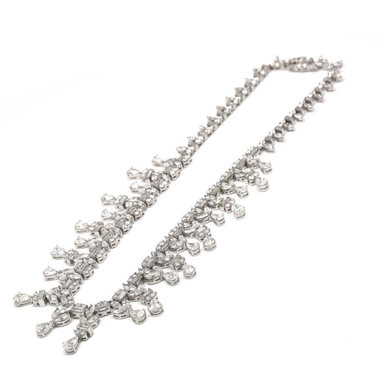 69.00 Carats of Diamonds Platinum Necklace For Sale at 1stDibs