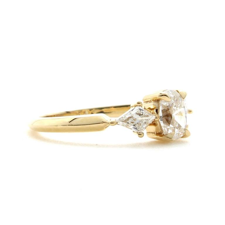 Gold Oval Kite Diamond Three-Stone Ring at 1stDibs