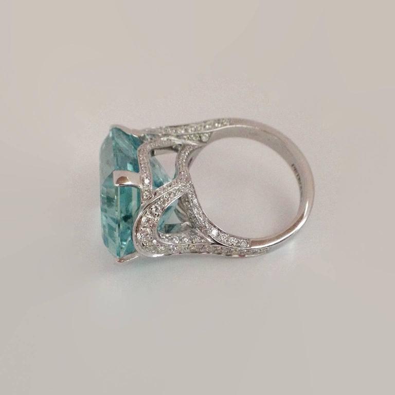 Cocktail 17.84 Carat Aquamarine White Diamond 18Kt Gold Two in One Ring ...