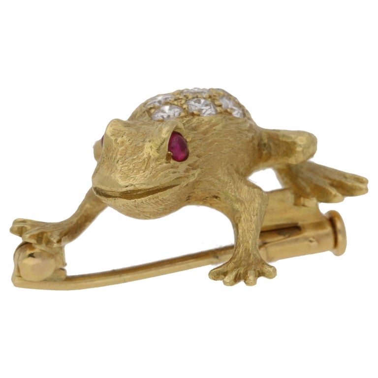 Diamond and Ruby Leaping Red-Eyed Tree Frog Brooch 18 karat Yellow Gold ...