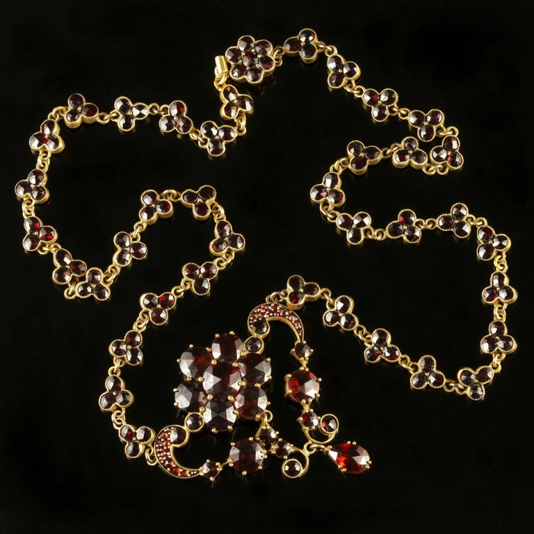 Antique Victorian Garnet Necklace, circa 1880 For Sale at 1stDibs