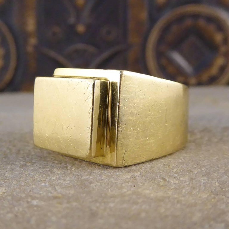 Vintage Men’s Heavy Square Signet Ring in 18 Carat Yellow Gold at ...