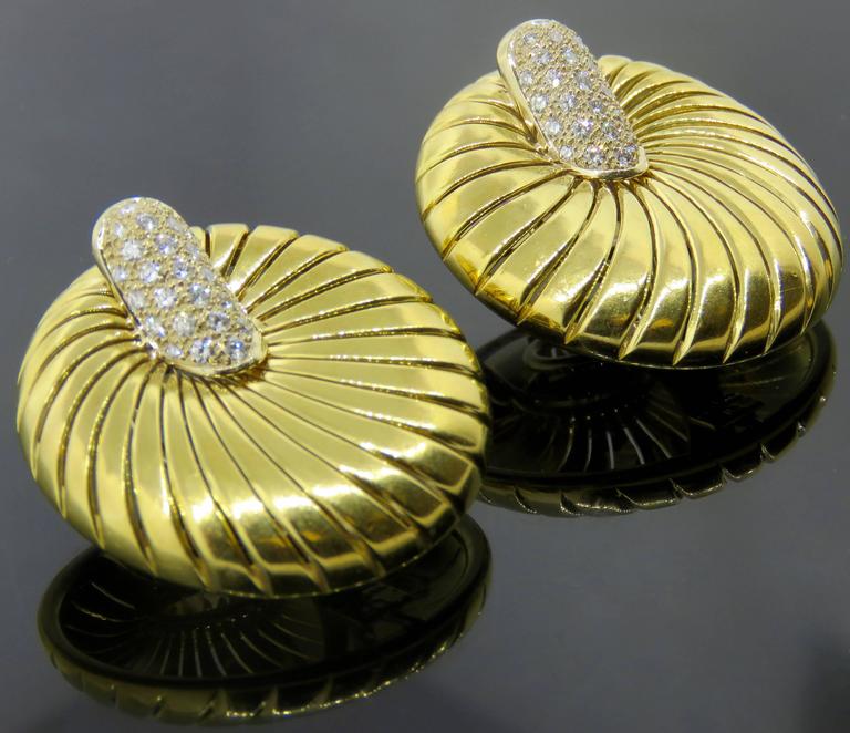 Demner 18K Yellow Gold Diamond Sea Shell Earrings For Sale at 1stDibs