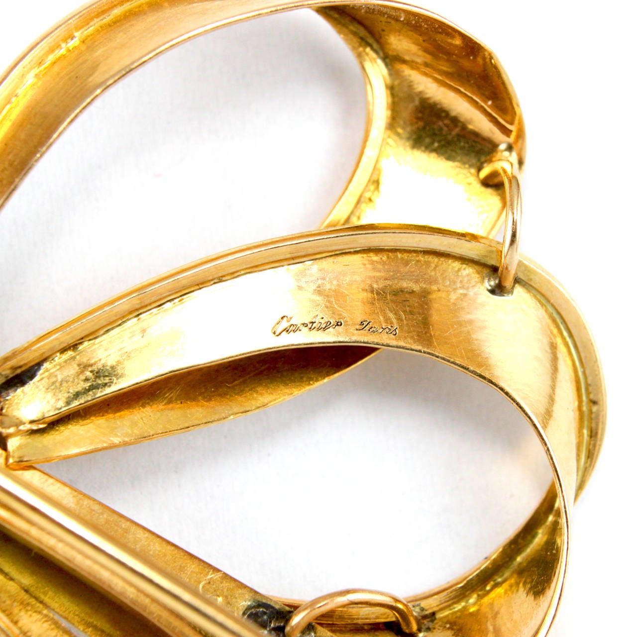 Cartier 1940s Diamond Gold Ribbon Bow Brooch at 1stDibs | cartier ribbon