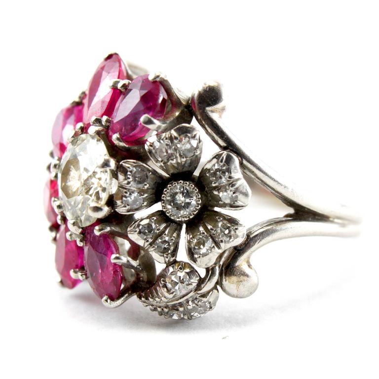 1940s Ruby Diamond Flower Cluster Ring For Sale at 1stDibs