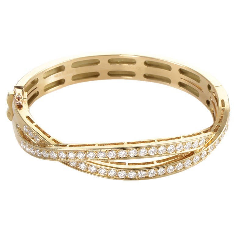 Van Cleef and Arpels Diamond Yellow Gold Braided Bangle at 1stDibs