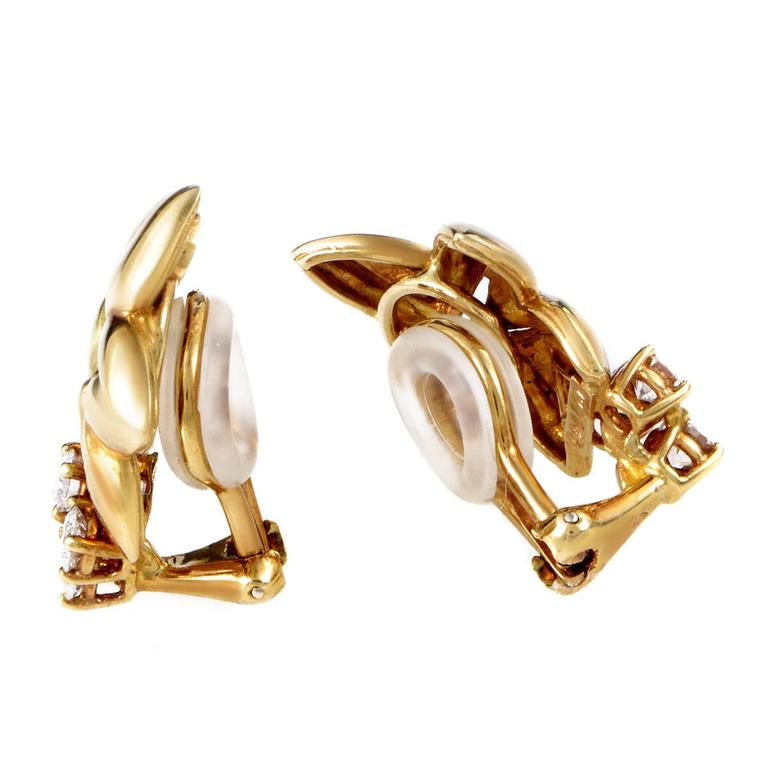 Chaumet Yellow Gold Diamond Star Clip-On Earrings at 1stDibs