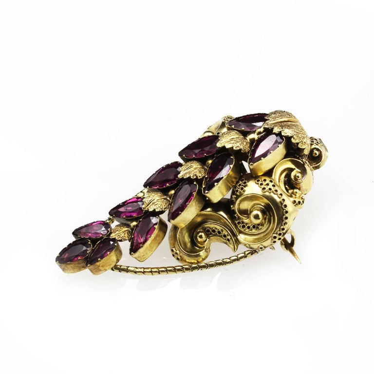 Late 19th Century 21 Karat Gold Garnet Brooch at 1stDibs