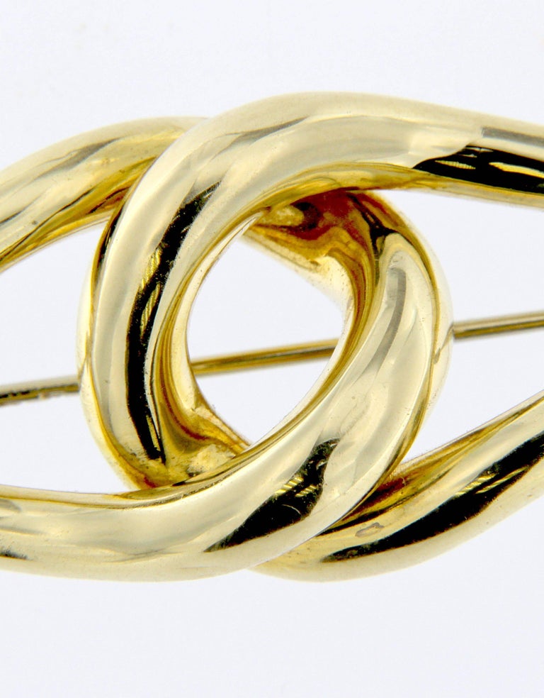 Cross Brooch in 18 Karat Yellow Gold For Sale at 1stDibs