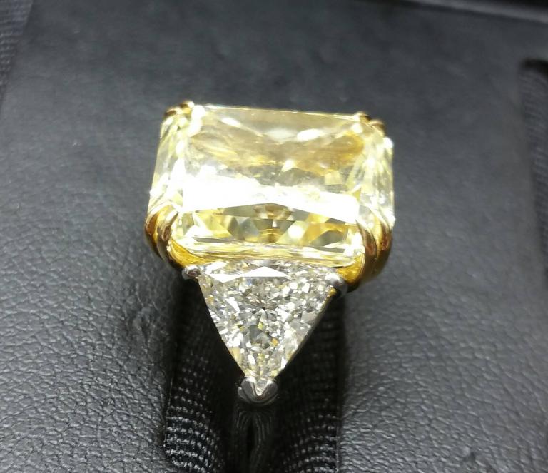 GIA Fancy Yellow Canary Color 13.02 Carat Diamond 3 Stone Ring For Sale ...