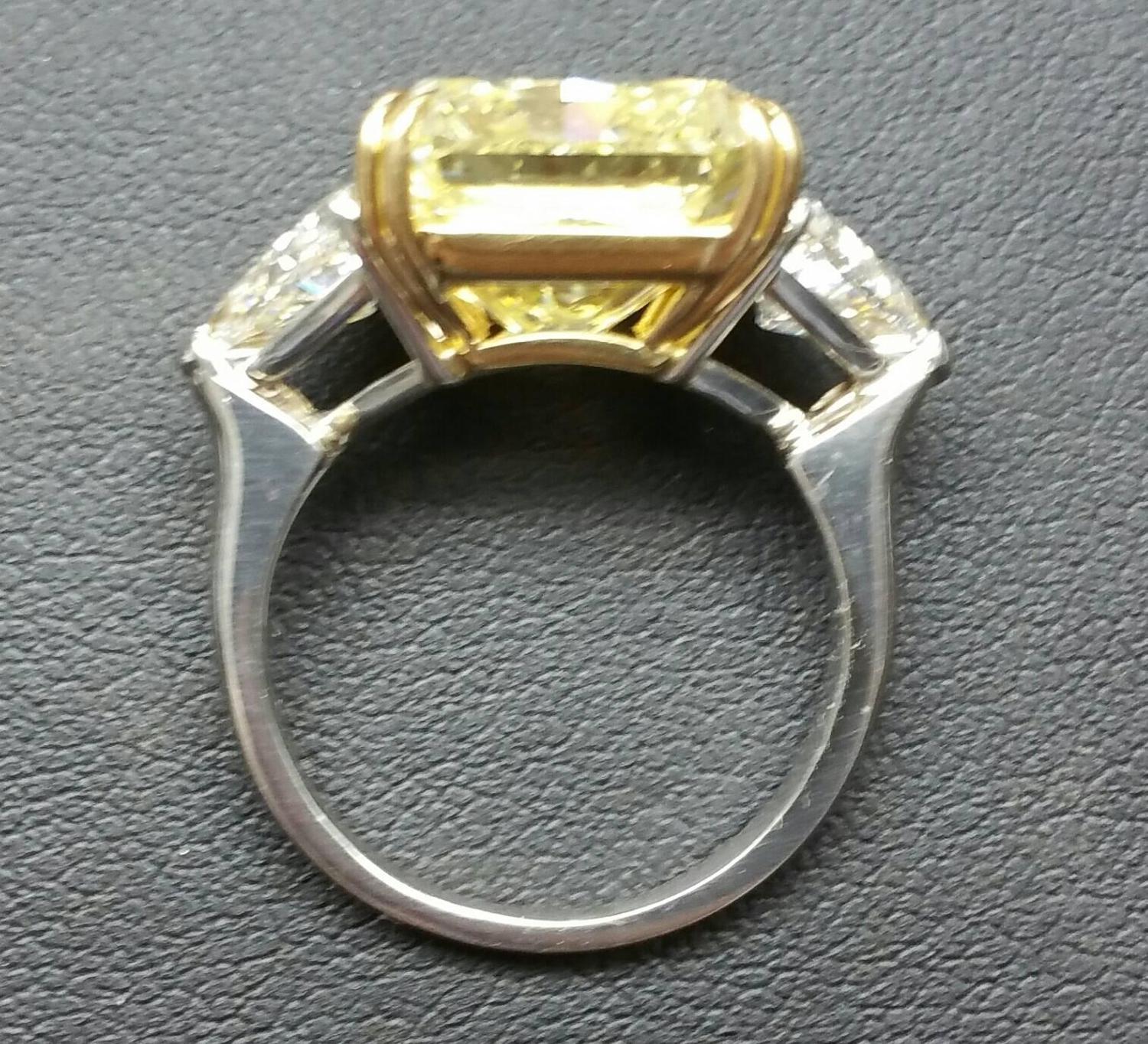 GIA Fancy Yellow Canary Color 13.02 Carat Diamond 3 Stone Ring For Sale ...