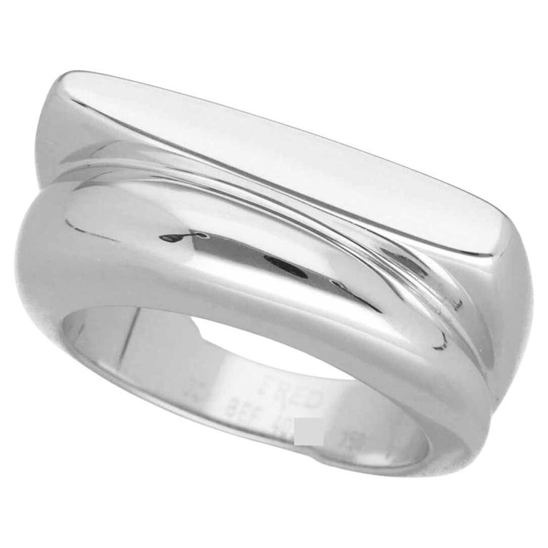Fred 18 Karat White Gold Success Ring Small Model For Sale at 1stDibs