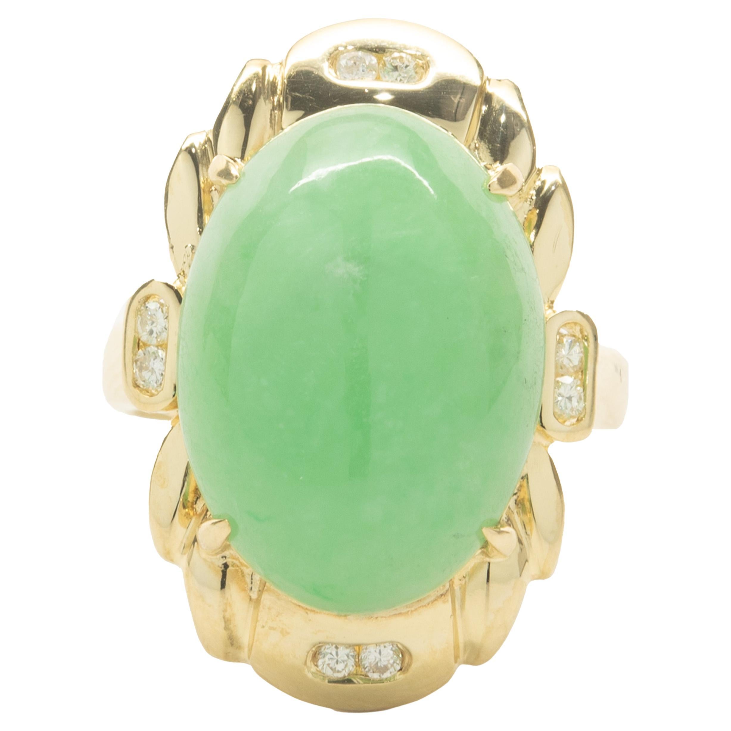18 Karat Yellow Gold Cabachon Cut Jade and Diamond For Sale at 1stDibs