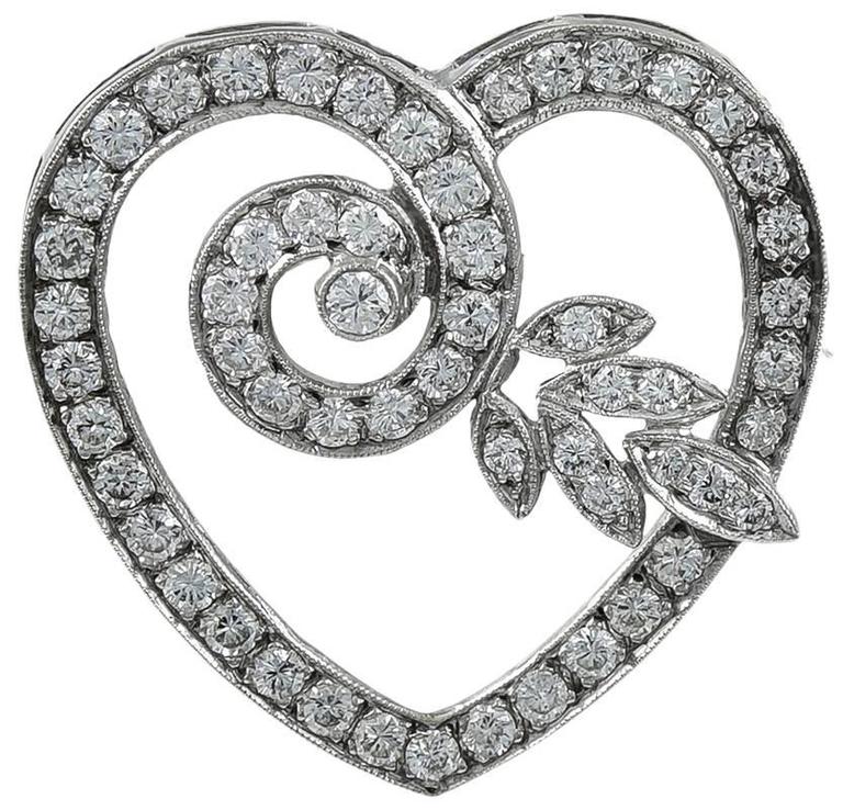 Heart Shaped Diamond Gold Pin For Sale at 1stdibs